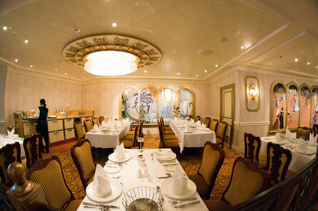 Royal Court on Disney Fantasy