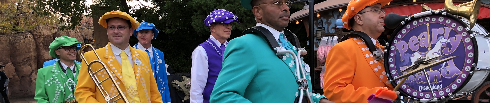 Pearly Band | Disneyland Park